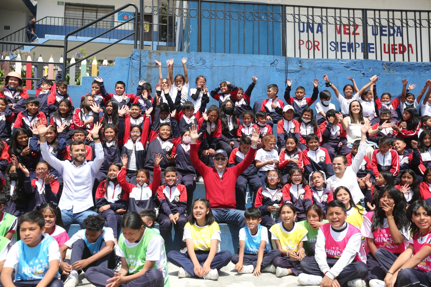 El programa “Hincha de Mi Barrio” llegó a los jóvenes de la Unidad ...