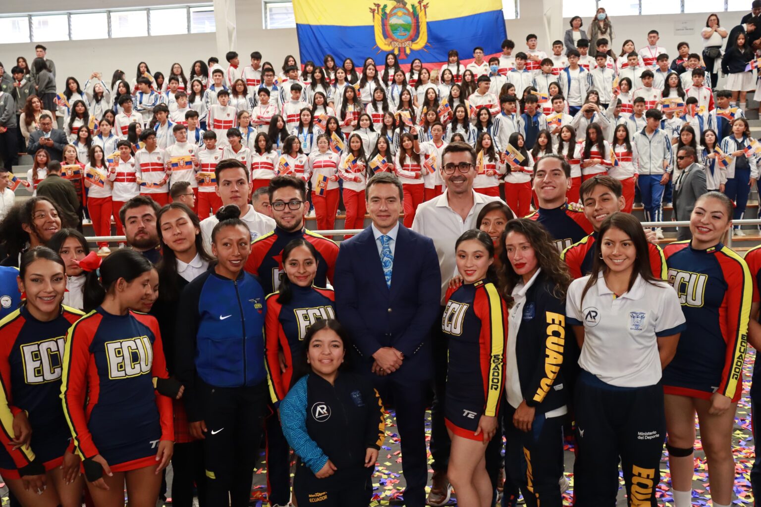 EL NUEVO ECUADOR ESTÁ CON LOS JÓVENES DEPORTISTAS: EL PRESIDENTE ENTREGÓ RECURSOS PARA LA FASE ...